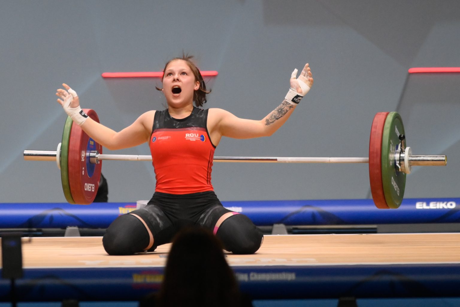 Romanian Andreea Cotruta Faints at European Weightlifting Championships ...